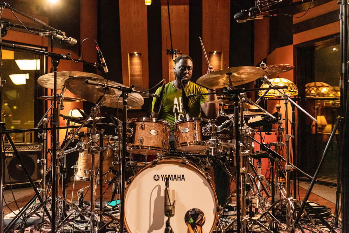 スナーキー・パピーでの活躍でも大注目 超絶グルーヴ・マスター、ラーネル・ルイスのNew AL『Relive the Moment』をリリース ...